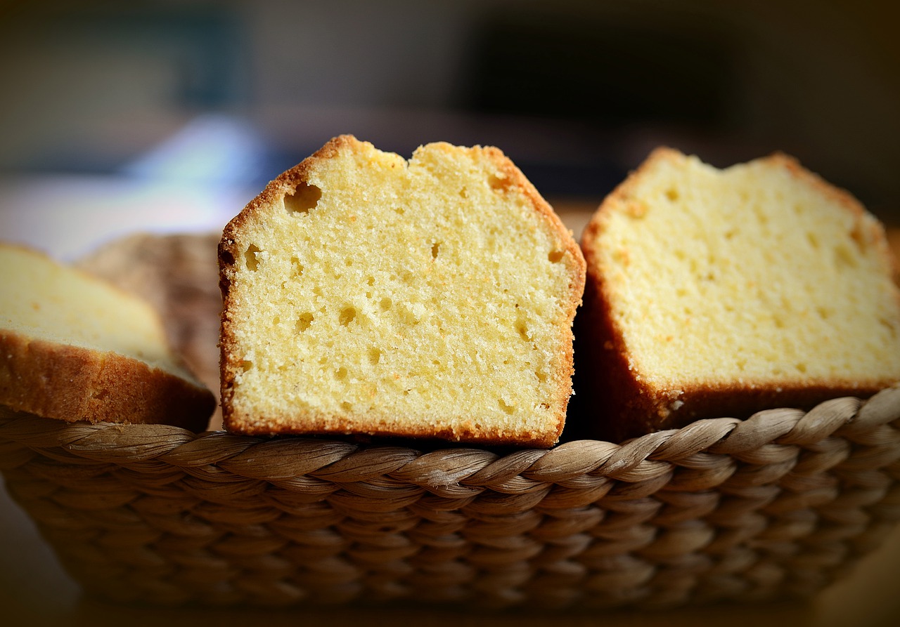 Vanilla Sponge Cake - The Rising Home Chefs